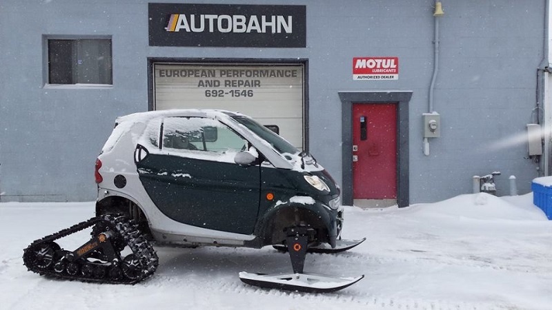 Convirtiendo un Smart en una moto de nieve...